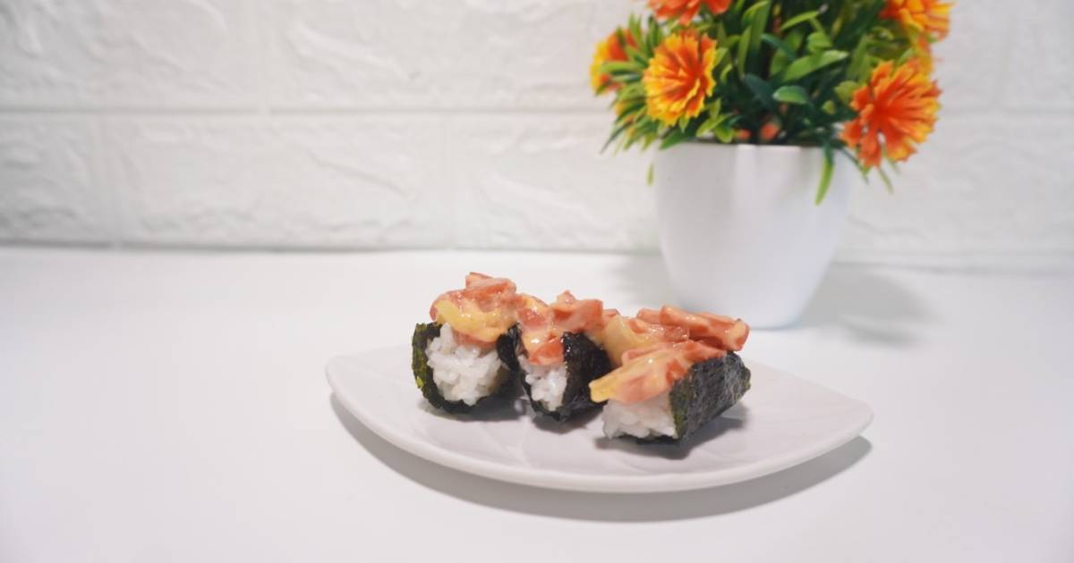 Resep sushi rumahan enak dan mudah dibuat, cocok untuk bekal!