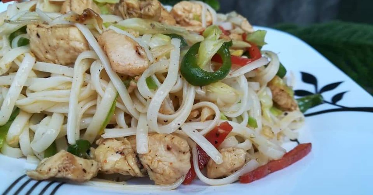 Egg Noddles Recipe by Zarnain Zainab - Cookpad