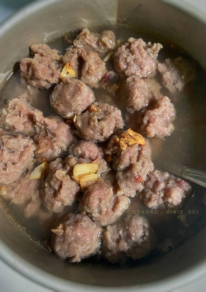 Resep 992. Pentol Kriwil Daging Sapi & Kuah Bakso oleh Riris 😘 - Cookpad