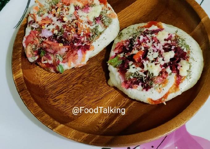 Mini Uttapam Pizza Recipe by Dr.Madhumita Mishra - Cookpad