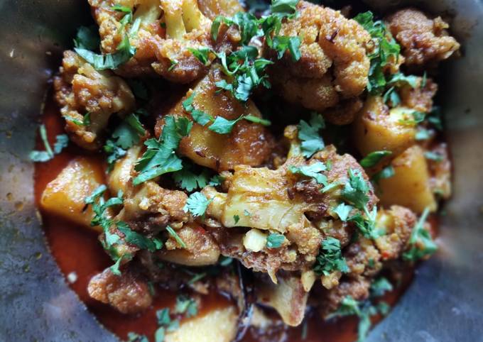 Trisha Pramanik দ্বারা আলু ফুলকপির ডালনা (Fulkopir dalna recipe in ...