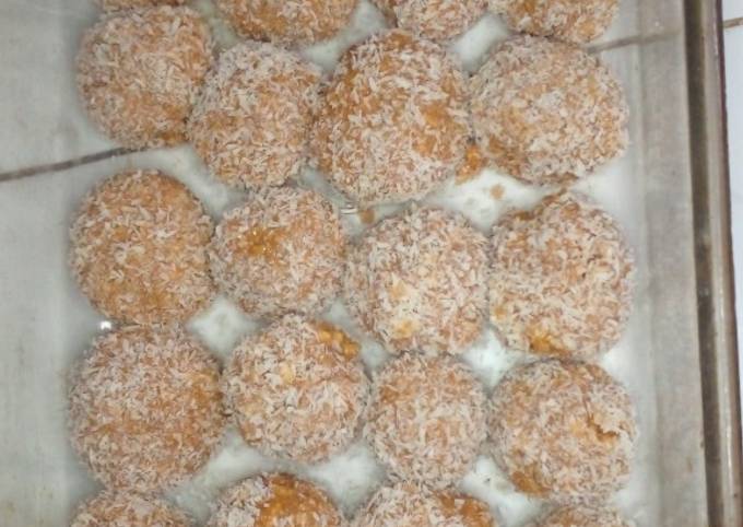 Bombones de galletitas y dulce de leche Receta de Roo Leiva- Cookpad