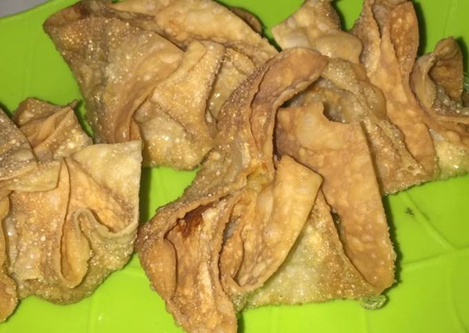 Resep Pangsit goreng isi ayam oleh Annisa Rizky - Cookpad