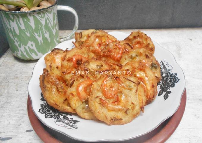 Resep Bakwan sayur bulat udang, trik oleh Emak Haryanto - Cookpad