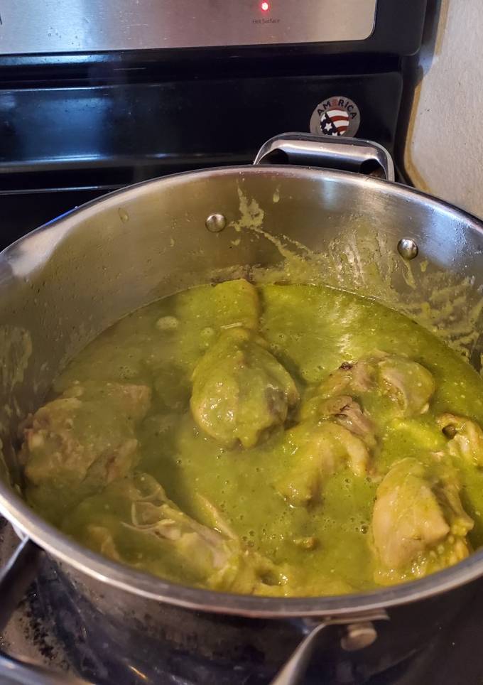 Pollo en salsa verde Receta de Lupita Bernal Mtz- Cookpad