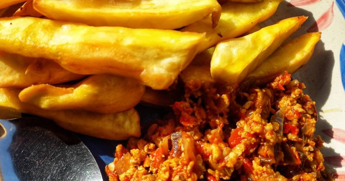 Soyayyen dankali da egg sauce girki daga ummiyatou - Cookpad Soyayyen dankali da egg sauce girki daga ummiyatou - Cookpad