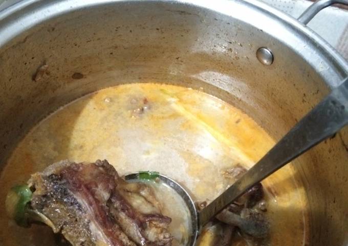 Resep Gule Sapi Khas Bumbu Instan oleh Heni Silvana - Cookpad