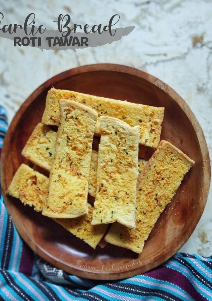 Resep (530) Garlic Bread Roti Tawar oleh Kiarra Cookies n Cakes - Cookpad