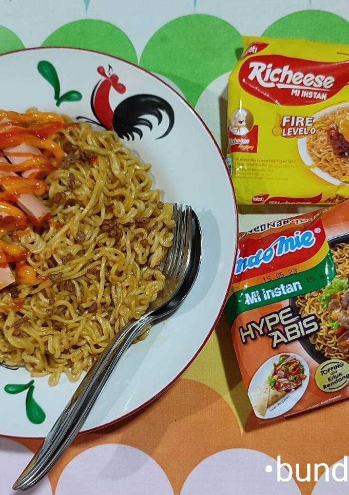 Resep 40. Ramen hack: Indomie Kebab Rendang & Richeese Mie Goreng Keju ...