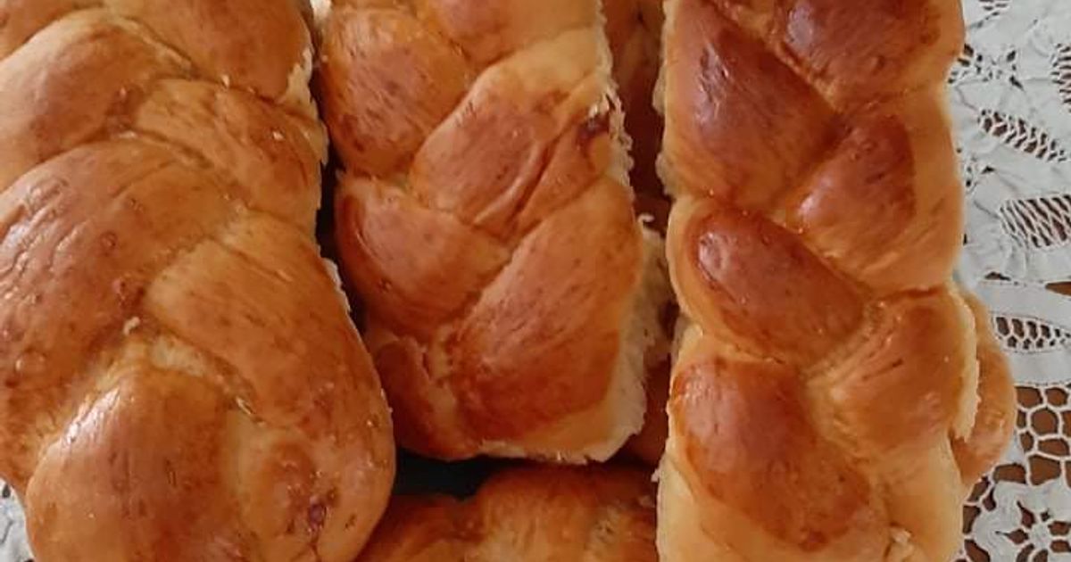 Η πιο νόστιμη συνταγή για αφράτα πασχαλινά τσουρέκια Συνταγή από τον ...