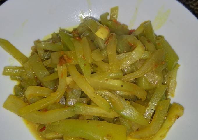 Resep Oseng labu siam oleh Mutiara Dewi Inayah Syt - Cookpad