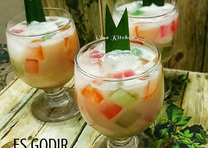 Resep Es godir oleh vina ghatfan - Cookpad