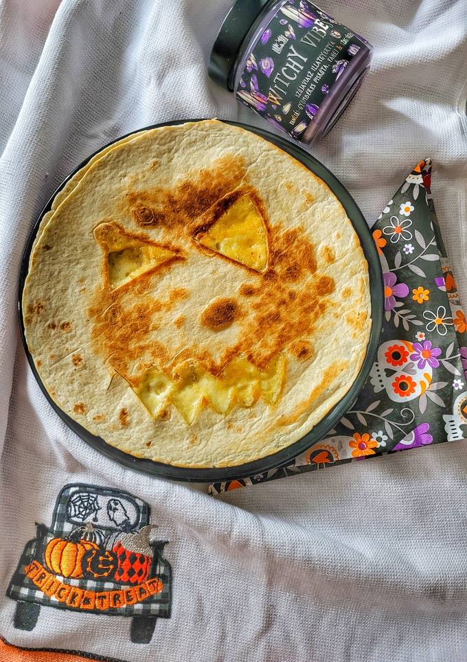SAJTOS TORTILLA HALLOWEEN-RA | Liza (Kókuszos Lány) receptje - Cookpad ...