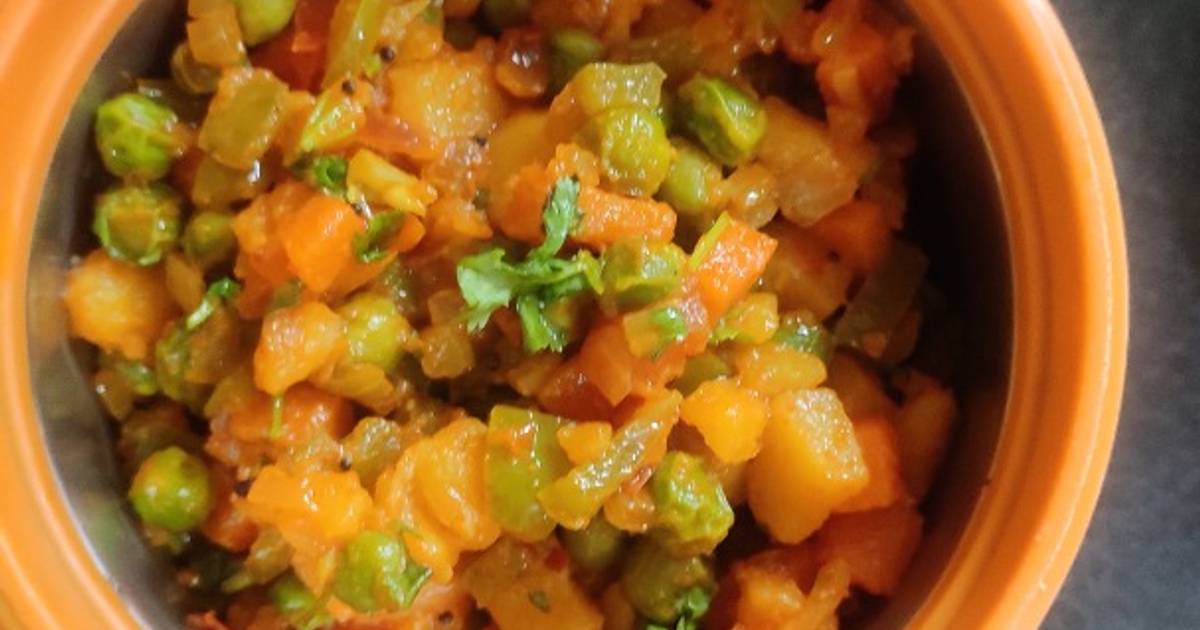 Mix vegetable sabji Recipe by Deval maulik trivedi - Cookpad
