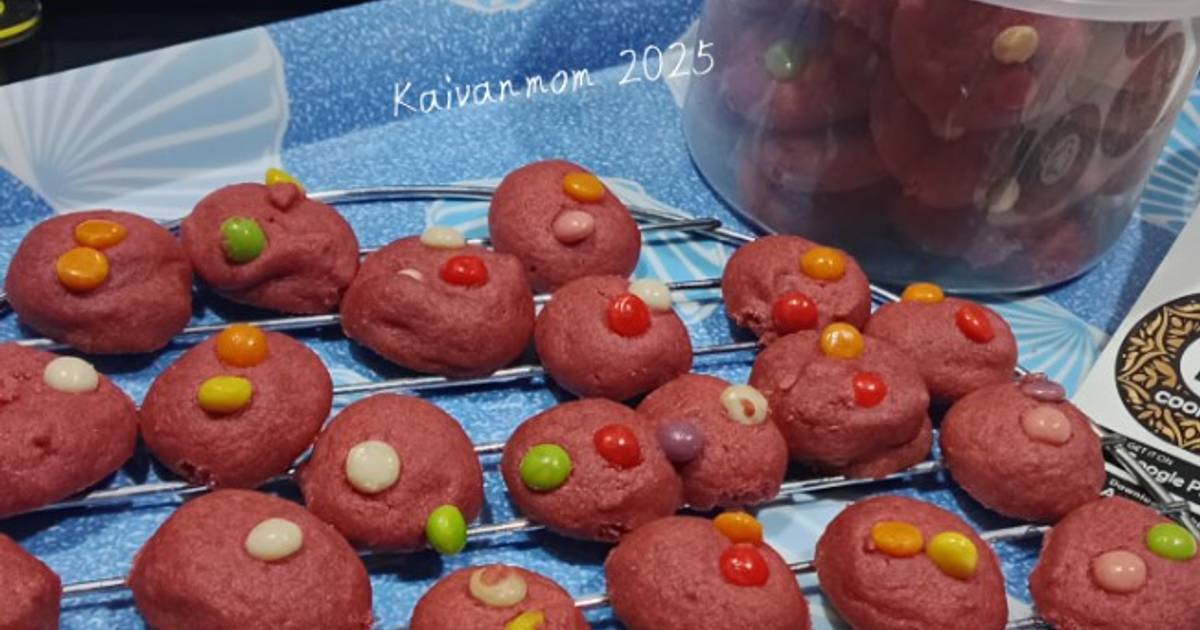 Resep Biskuit Red Velvet oleh Kaivan Mom - Cookpad