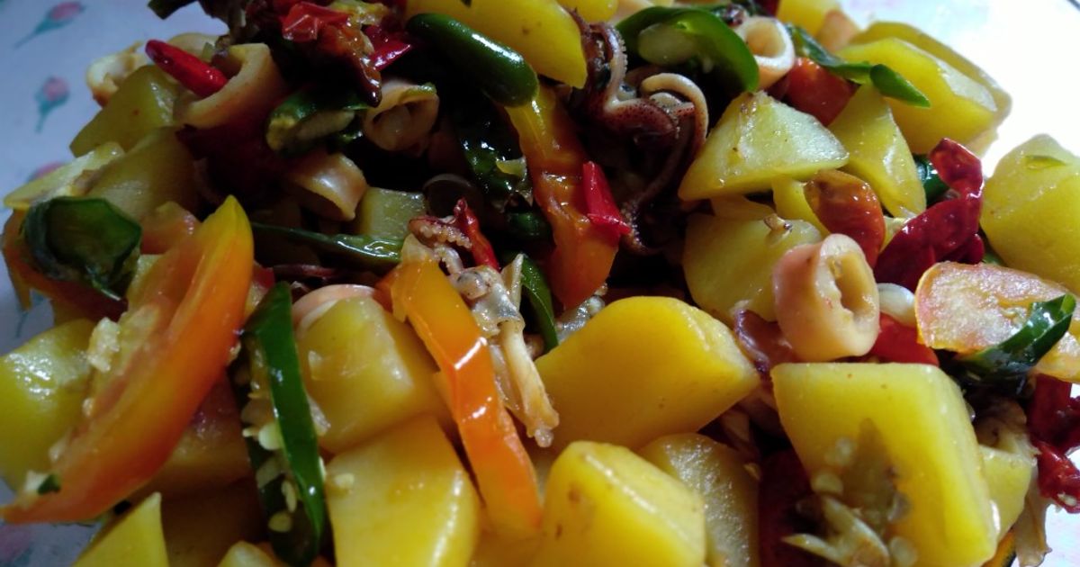 Resep Cumi Kentang Cabe Ijo Merah oleh Vivin Sugiana~LOVIS CAKE - Cookpad