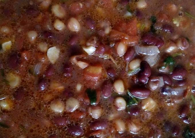 Githeri stew Recipe by Mercy phoscoh - Cookpad
