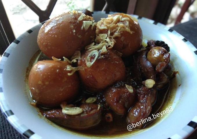 Resep Semur telur ati ampela oleh Berlina 'beyn' - Cookpad