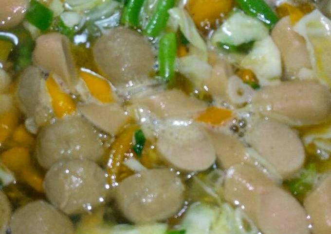 Resep Sop bening baso sosis oleh Mooza HafiFah - Cookpad