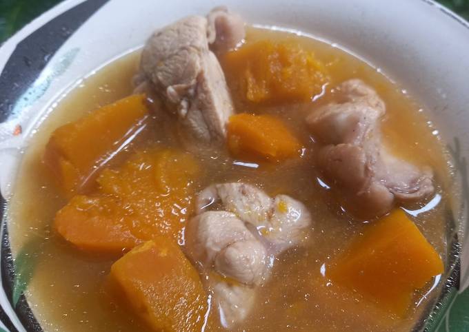 Resep Sup Ayam Labu Sederhana oleh Lissy Art - Cookpad