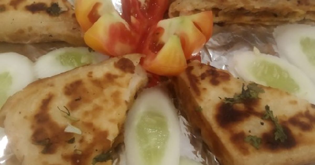 Potato & Soya Nuggets Chapati Triangle Recipe by Alka AGARWAL - Cookpad