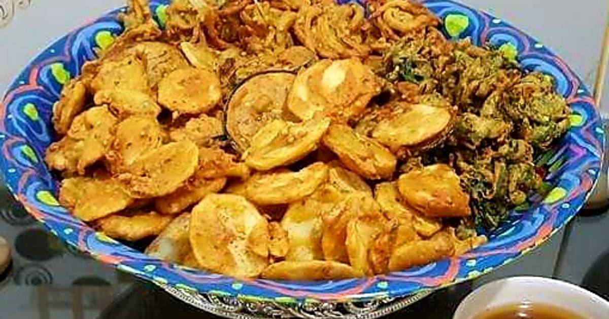 Assorted pakora platter Recipe by Saryia Shariq - Cookpad