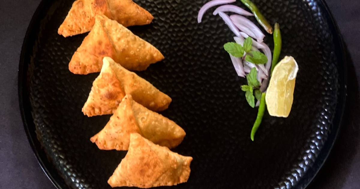 Mutton Keema Samosa Recipe by Madhumita Bishnu - Cookpad