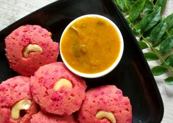 Beetroot Idlis Recipe by Ayesha Israt - Cookpad