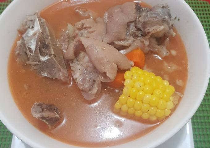 Cocido de patica de cerdo🇩🇴 Receta de Yudelka Duarte- Cookpad