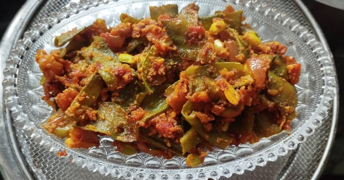 Flat beans sabji Recipe by Preeti V. Salvi - Cookpad