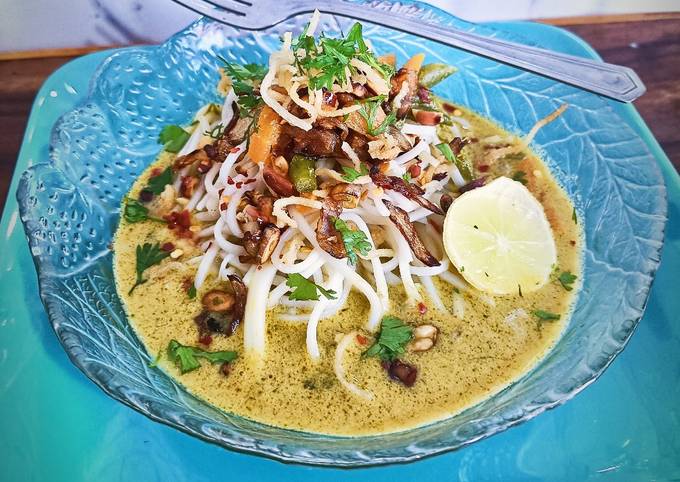 Burmese veg khow suey Recipe by Nisha Nayak - Cookpad