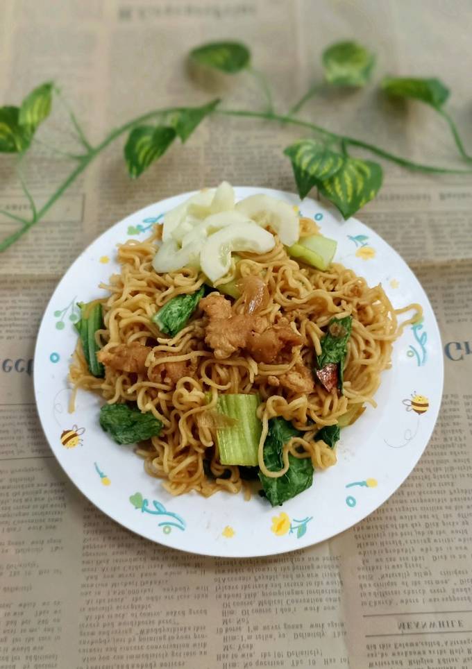 Resep Mie Goreng (ala Solaria) oleh Ibu Tina - Cookpad