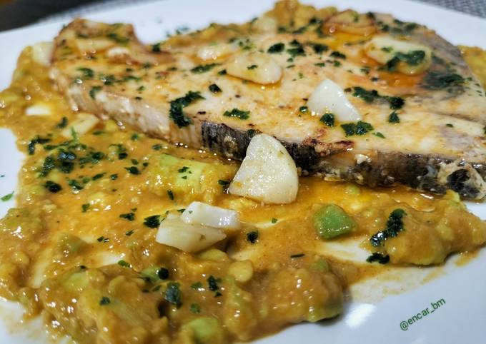 Mero con crema de aguacate al pimentón Receta de Encar- Cookpad