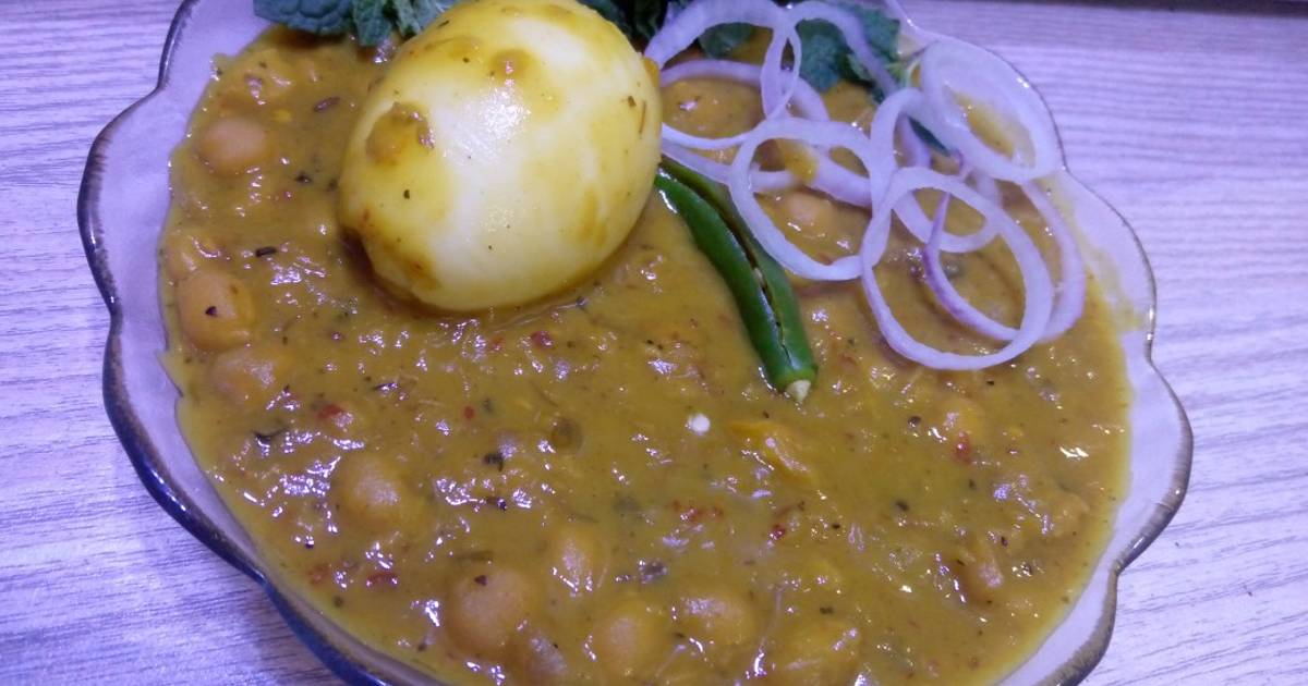Punjabi style channey with boil egg Recipe by Sadaf Siddiqui - Cookpad