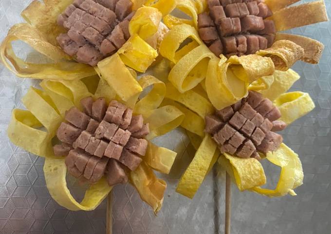 Resep Bekal anak Bunga sosis telur oleh Angeline Hosen - Cookpad