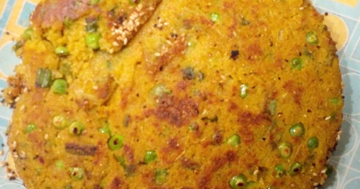 Instant Oats-Semolina Handvo Recipe by Dr Vidyashree - Cookpad