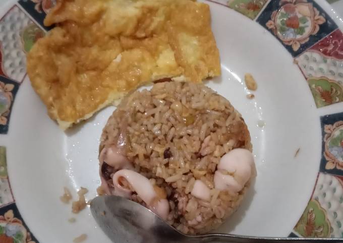 Resep Nasgor seafood oleh Mama Alfa rizqi - Cookpad