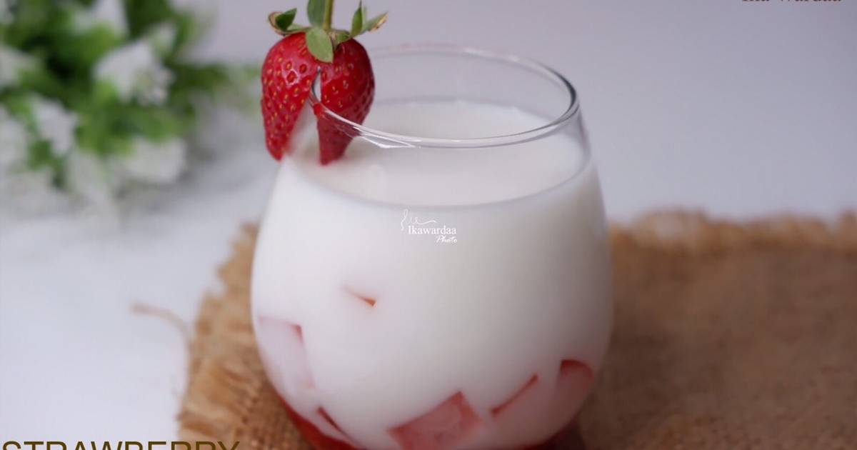 Resep Strawberry Milk Jelly oleh Ika Wardani - Cookpad