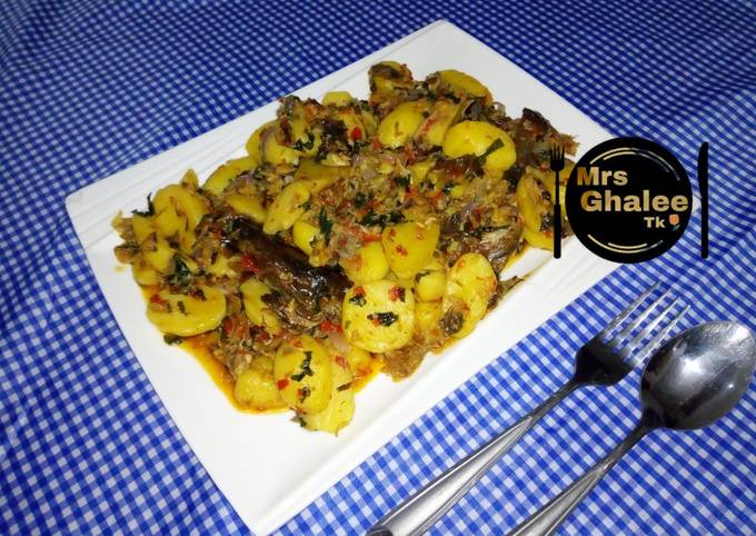 Faten dankali da busashshen kifi da ogu leaf Recipe by Mrs Ghalee Tk ...