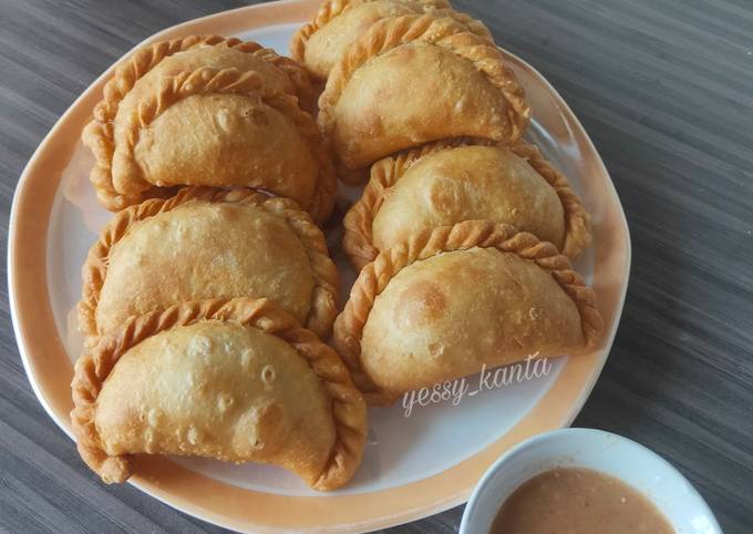 Resep Pastel Isi Bihun & Sayur oleh Yessy Kanta - Cookpad