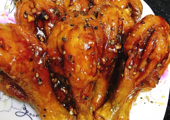 Cách Làm Món Đùi Gà Chiên Sốt Tiêu của Diệp Phương Thi - Cookpad