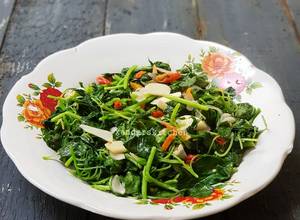 Resep bayam menyehatkan: Tumis hingga sayur bening yang mudah & segar