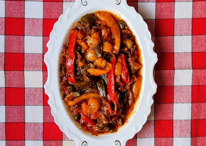 Peperonata 🫑🍅🧅🧄 Pimientos morrones rojo, amarillo y verde en aceite de ...