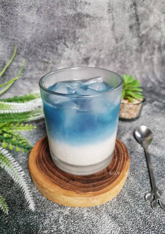 Resep Es Teh Bunga Telang Susu oleh Silvi Atgi Septina - Cookpad