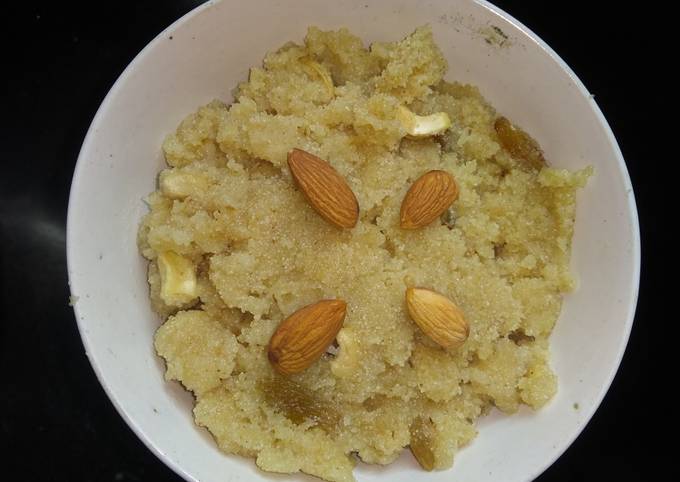 Semolina halwa Recipe by Poonam ranga - Cookpad