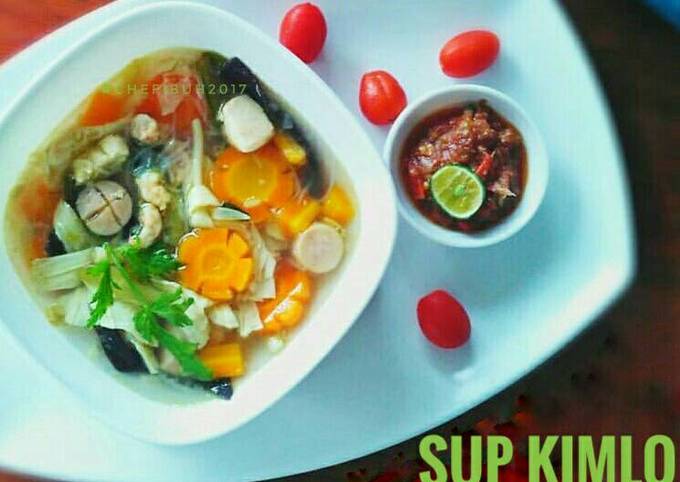Resep Sup kimlo oleh pawone_ ibuh - Cookpad