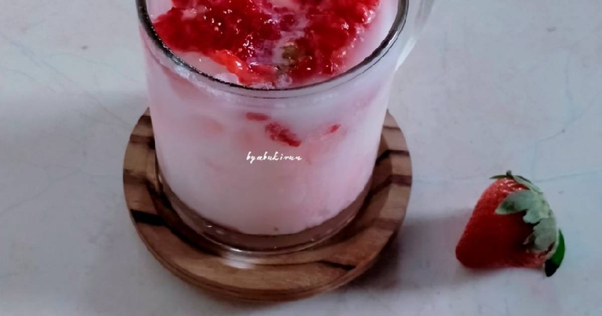 Resep Es susu strowbery oleh abuk irun - Cookpad