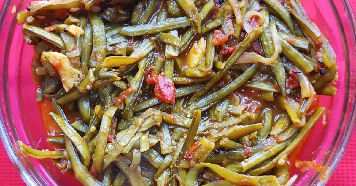 Cluster Beans (Guvar Phali) And Onion Subji Recipe by Sangita Vyas ...