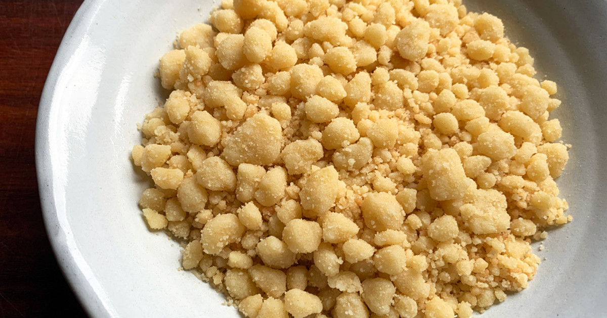 Frying Pan Crumble Recipe by Hiroko Liston - Cookpad