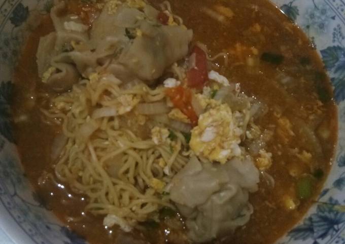 Resep Indomie kuah merah asam manis pedas oleh Nurul Fadlilah - Cookpad